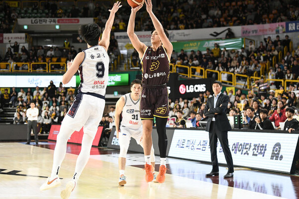 프로농구 LG, KCC 꺾고 4연승…정관장과 '공동 1위'